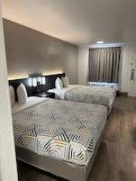 Secretária, secretária adequada para computadores portáteis