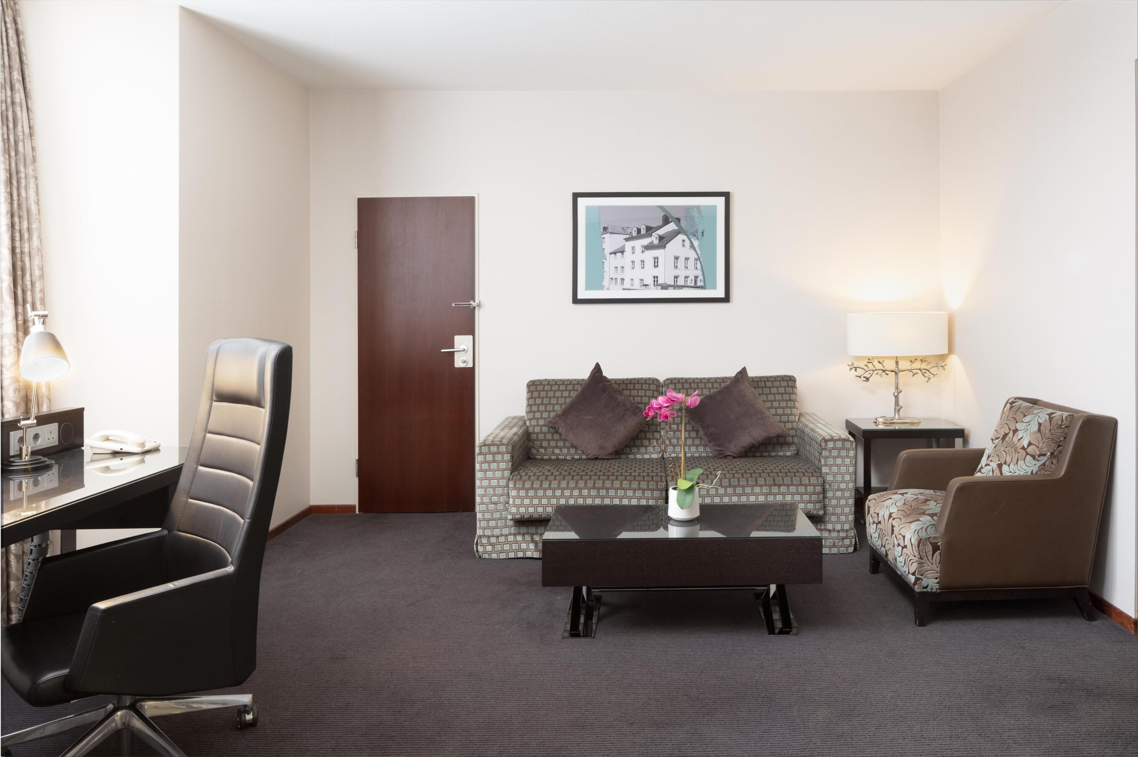 TV LED 37 polegadas com canais a cabo, TV, dock para MP3