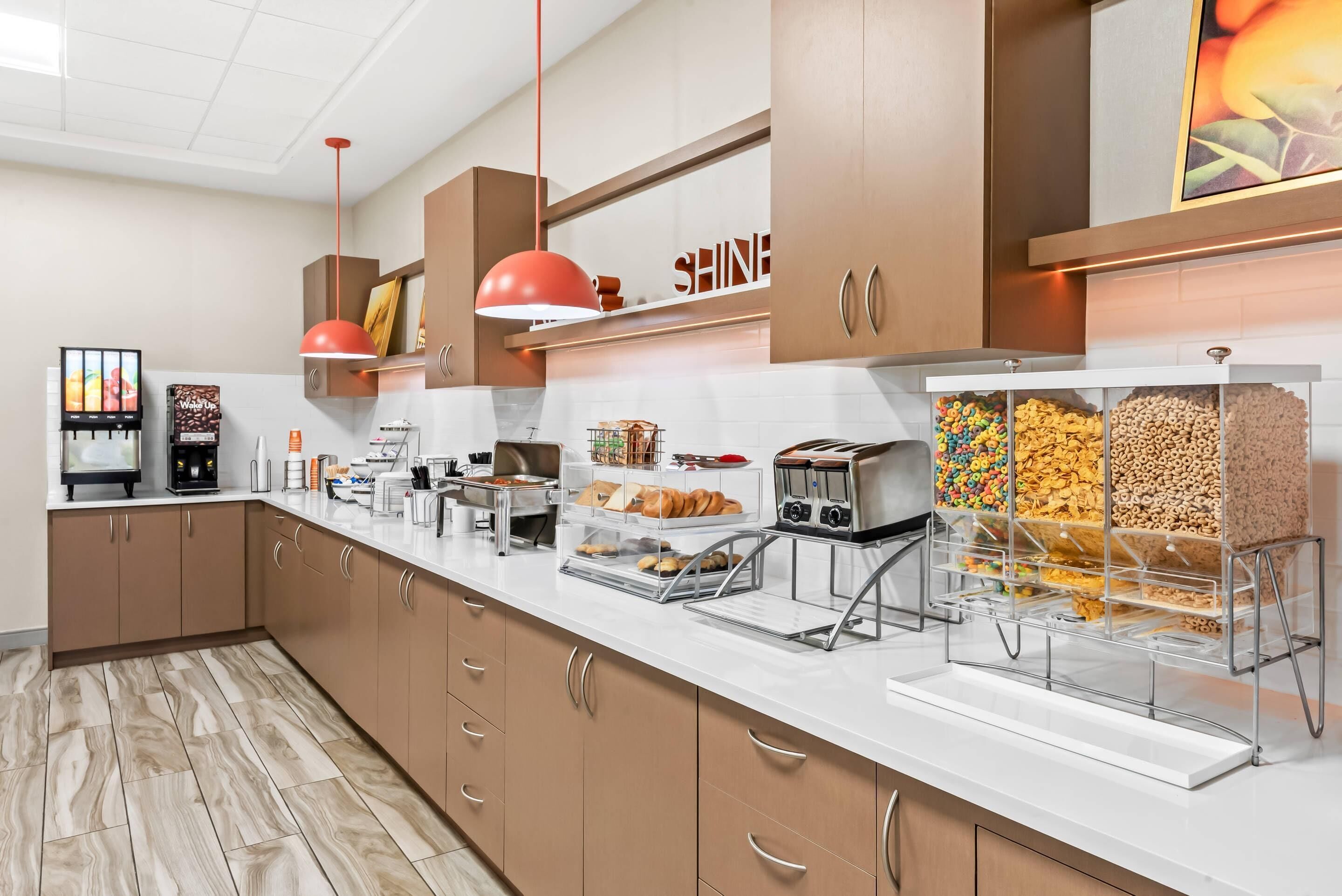 Café da manhã com buffet grátis todos os dias