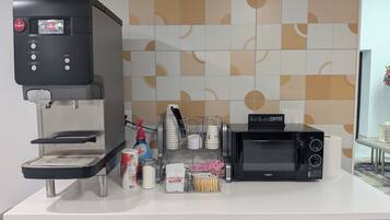 Pequeno-almoço takeaway diário incluído