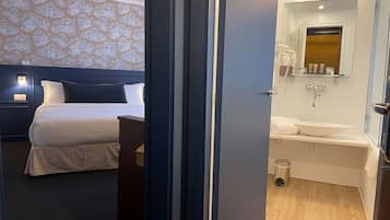 Suite Familiar, 2 quartos, 2 casas de banho | Roupa de alta qualidade, camas de colchão viscoelástico, minibar