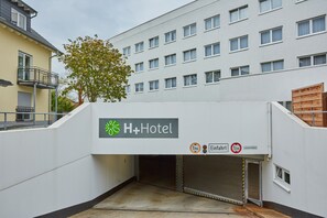 Estacionamento sem manobrista (sujeito a cobrança)