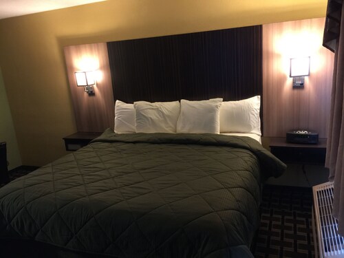 University Manor Inn Reviews, Deals & Photos 2024 - Expedia