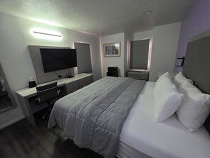 Roupas de cama premium, cortinas blackout, ferros/tábuas de passar roupa