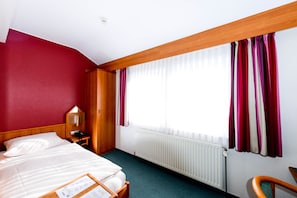 Quarto solteiro standard | Roupas de cama premium