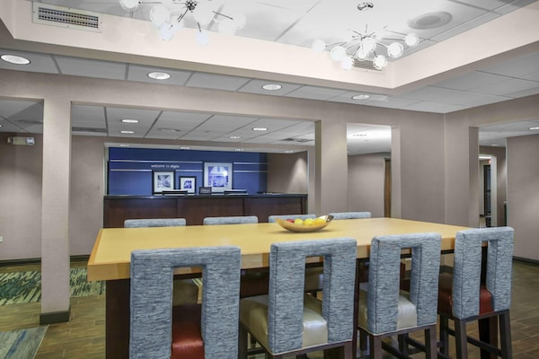 Elgin Inn - Elgin, IL