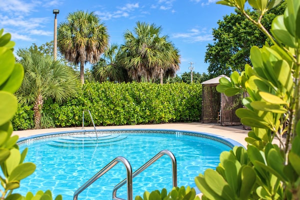 Nova Inn Resort - Caribbean