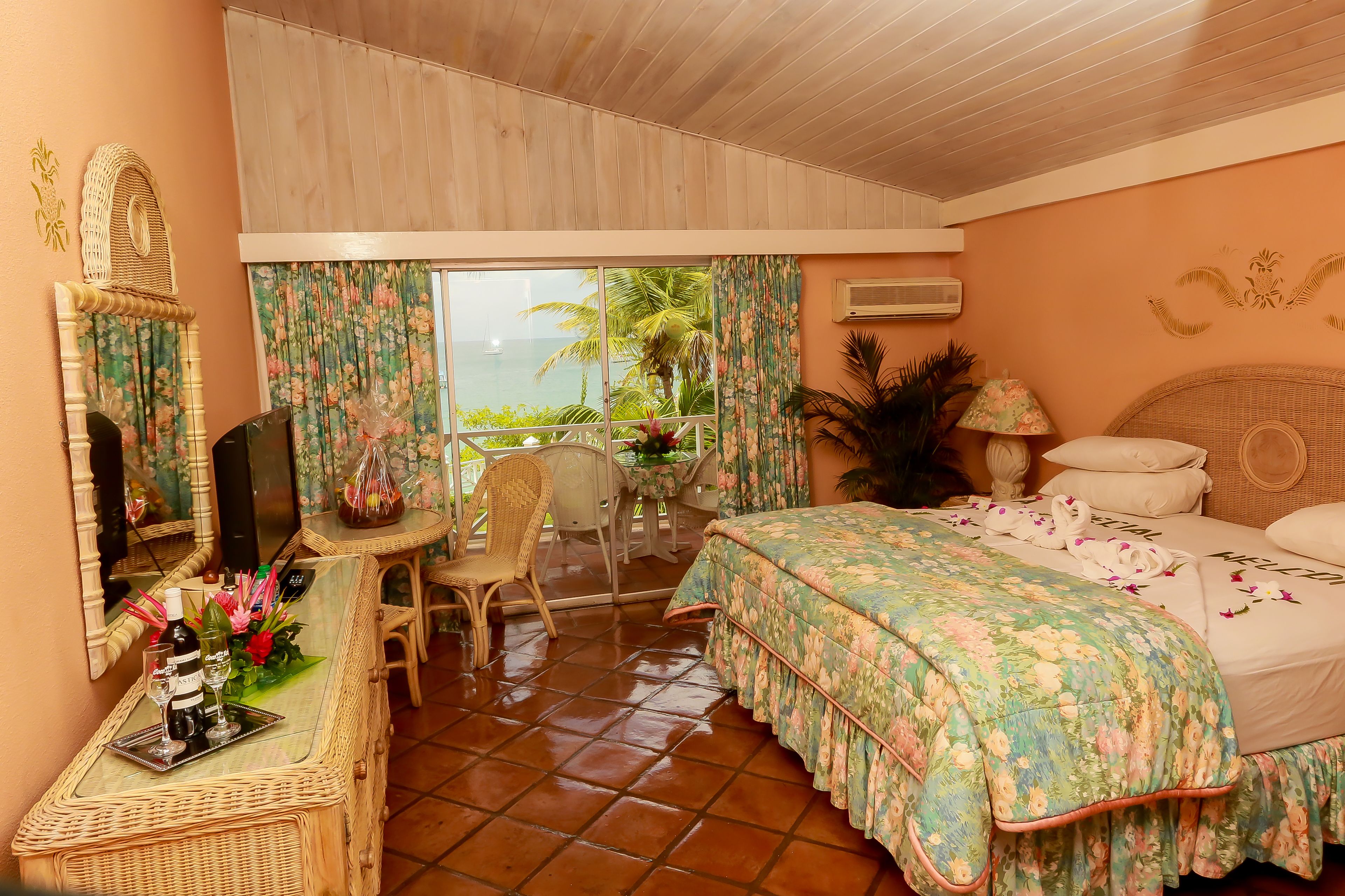 Coco Reef Resort and Spa Reviews, Deals & Photos 2024 - Expedia