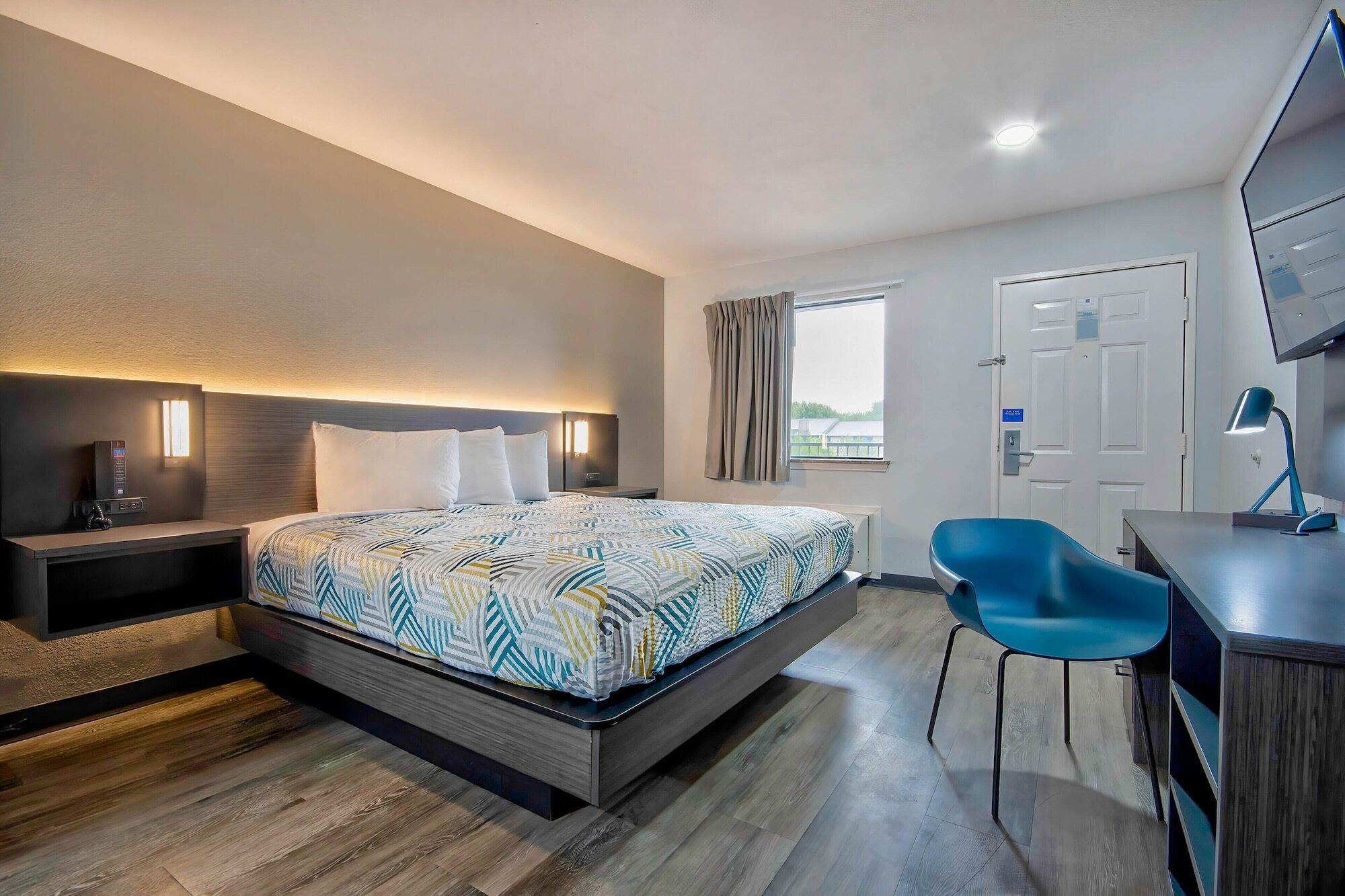 Secretária, Wi-fi grátis, despertadores 