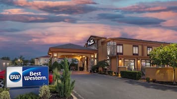 Fachada da propriedade