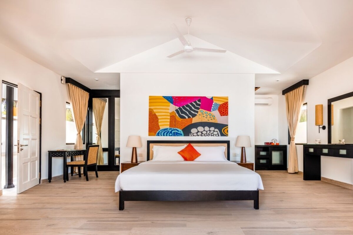 Villa Deluxe, piscina privativa, em frente à praia (Deluxe Beachfront Pool Villa) | Camas de colchão pillowtop, minibar, cofre no quarto, secretária 