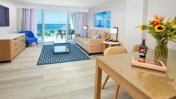 Suite, 1 quarto | Sala de estar | Televisor de ecrã plano de 50 polegadas com canais por cabo