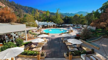 Piscina interior, piscina exterior