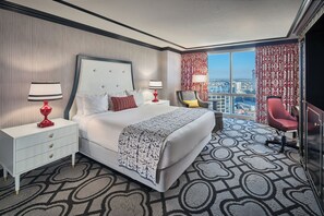 Roupas de cama premium, cofres nos quartos, escrivaninha