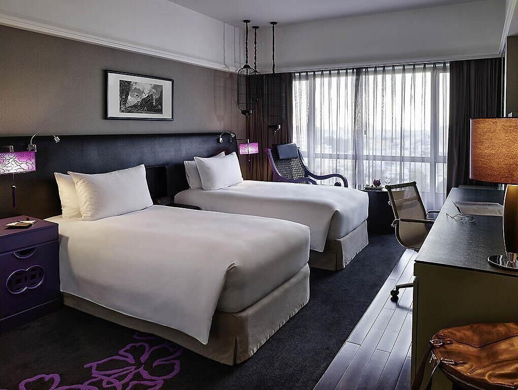 Quarto Twin de Luxo, 2 camas individuais, Vista para a cidade | Roupa de alta qualidade, minibar, cofre no quarto, secretária 