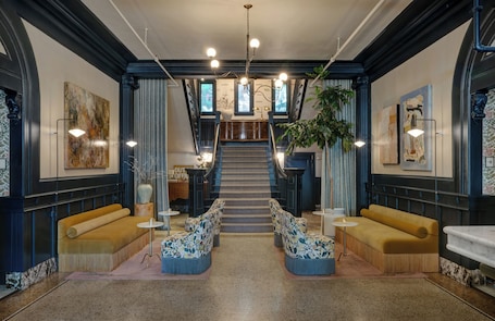 Lobby. MarQueen Hotel