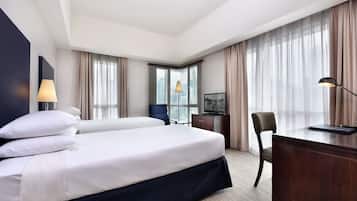 Minibar, cofre no quarto, Wi-fi grátis, roupa de cama fornecida