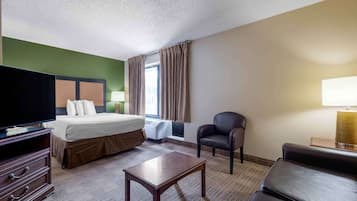 Estúdio Deluxe, 1 cama queen-size e sofá-cama, não fumadores | Secretária, ferro/tábua de engomar, Wi-fi grátis