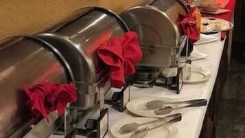 Pequeno-almoço tipo buffet diário incluído