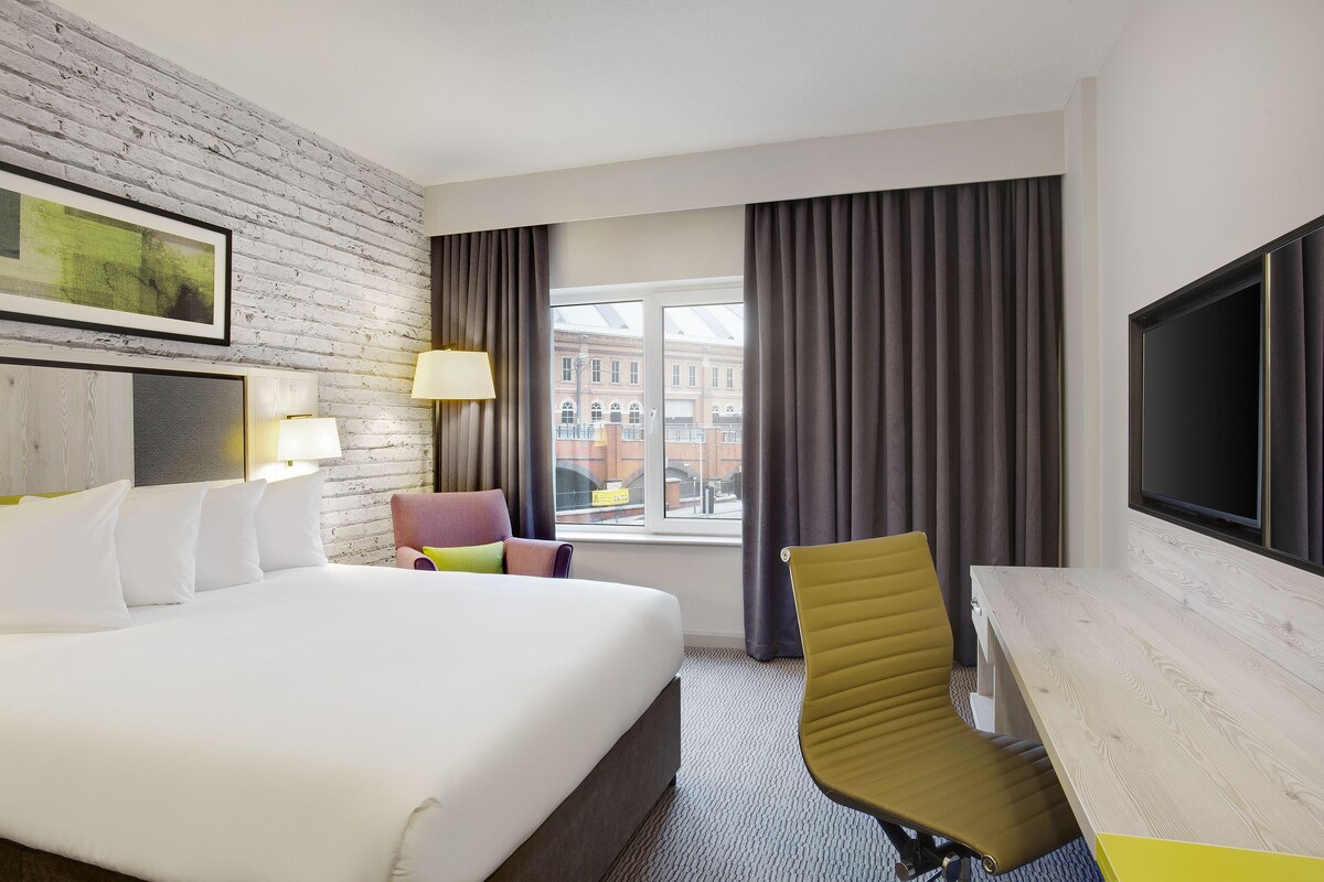 Leonardo Hotel Manchester Central - Formerly Jurys Inn Reviews, Deals ...