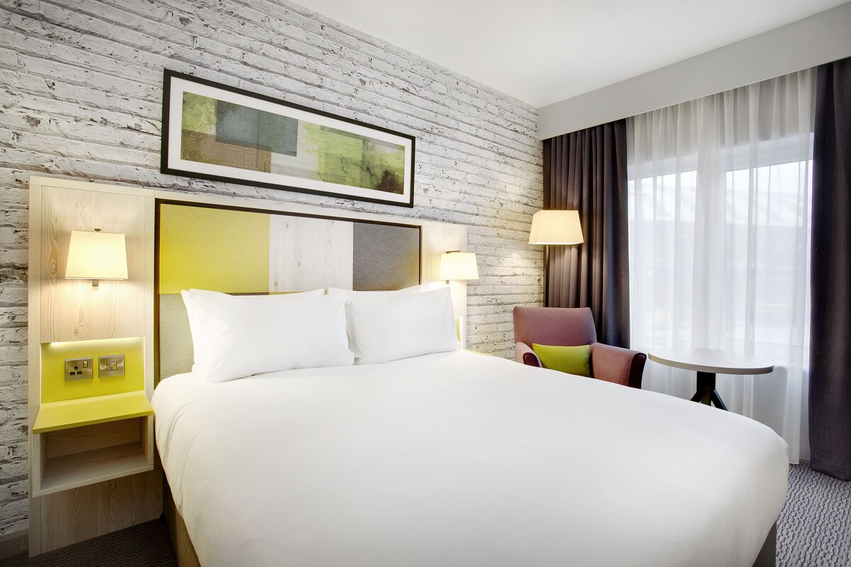 Leonardo Hotel Manchester Central - Formerly Jurys Inn Reviews, Deals ...
