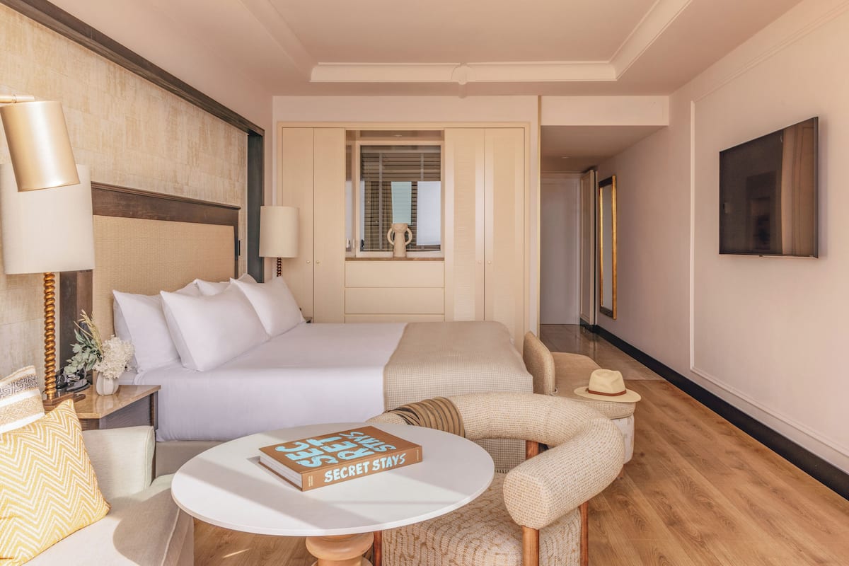 Wi-fi grátis, roupa de cama fornecida 