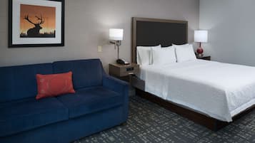 Quarto, 1 cama king-size e sofá-cama | Roupa de alta qualidade, cofre no quarto, secretária