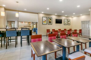 Pequeno-almoço completo diário incluído 