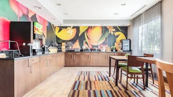 Café da manhã continental grátis todos os dias