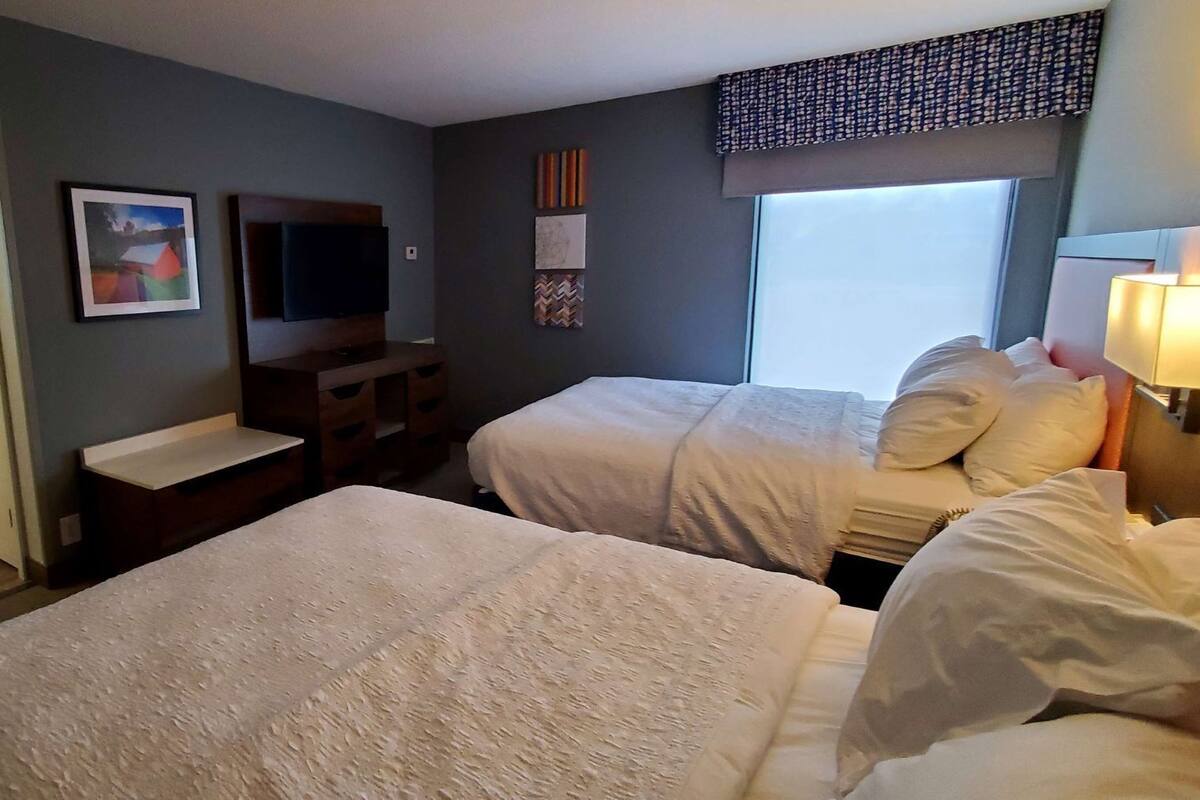 1 quarto, roupa hipoalergénica, cofre no quarto