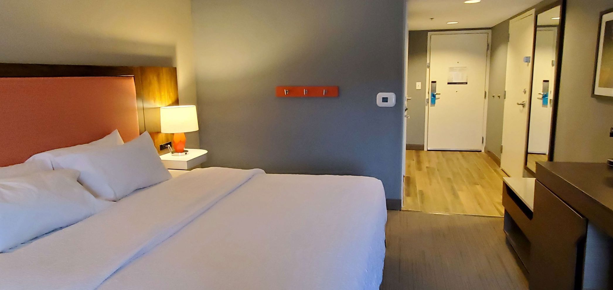 1 quarto, roupa hipoalergénica, cofre no quarto 