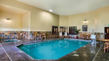 Banheira de hidromassagem interior