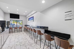 Café da manhã continental grátis todos os dias