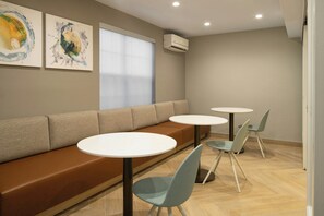 Café da manhã continental grátis todos os dias