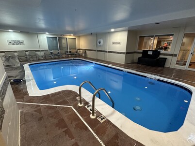 Top Hotels with a Pool in Cincinnati, OH | Hotels.com
