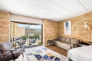 Junior Suite King | Roupas de cama premium, cofres nos quartos, cortinas blackout