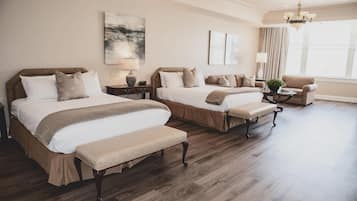 Suite Superior, 2 camas queen-size (Garden Tub, Sep. Shower, Pet Friendly) | Lençóis de algodão egípcio, roupa de alta qualidade, edredões de penas