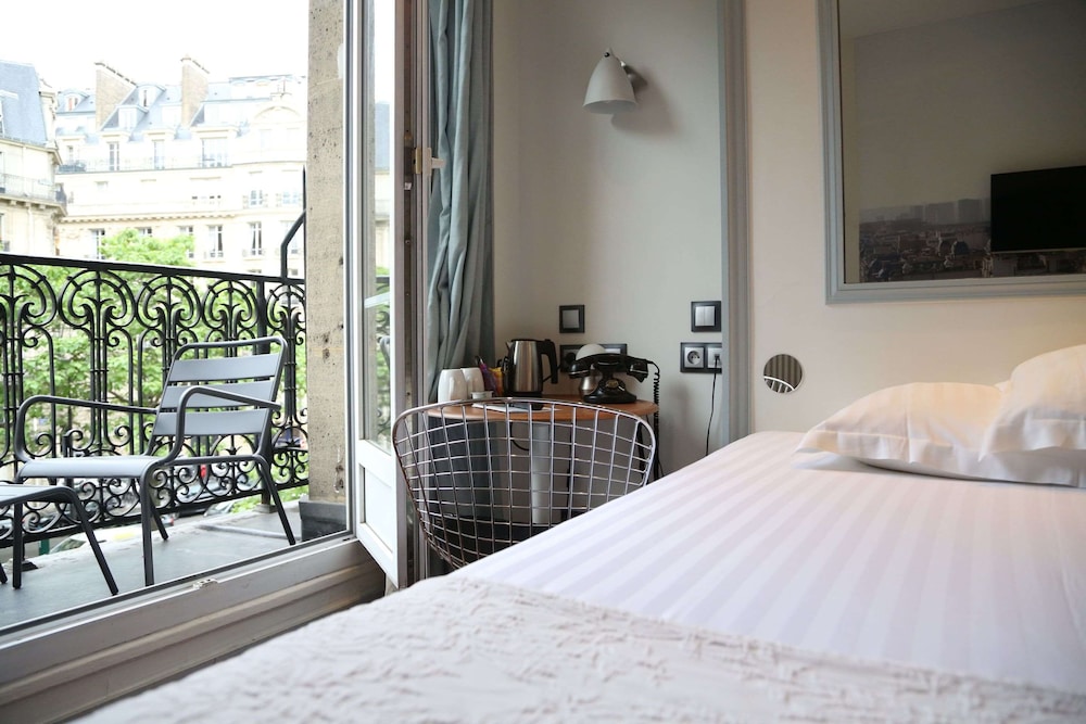 Stella - Neuilly-sur-Seine