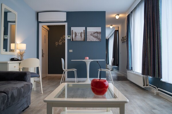 First Euroflat Hotel - Evere