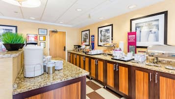 Pequeno-almoço tipo buffet diário incluído