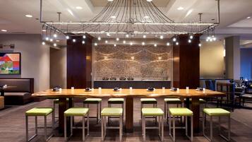 Pequenos-almoços, almoços e jantares servidos