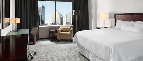 Quarto Executivo, 1 cama king-size | Roupa de alta qualidade, camas de colchão pillowtop