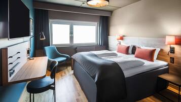 Quarto Duplo Superior | Cofre no quarto, secretária