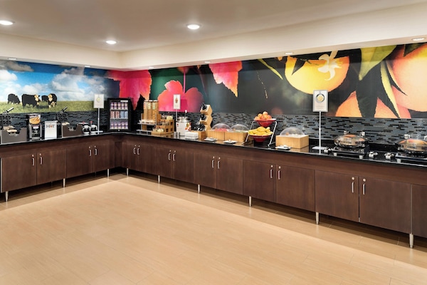 Pequeno-almoço self-service diário incluído