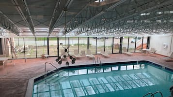 Piscina interior, piscina exterior