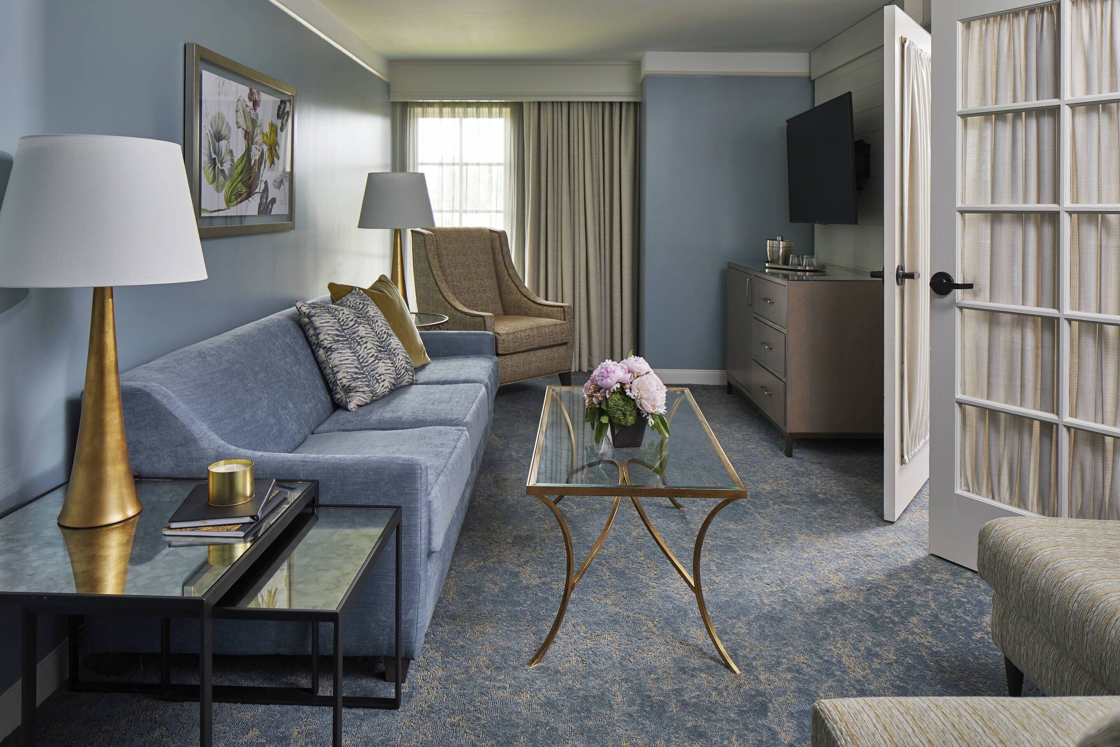 Suite Nobre, 1 quarto, varanda | Sala de estar | Smart TV de 32 de polegadas com canais digitais, televisor, Netflix 