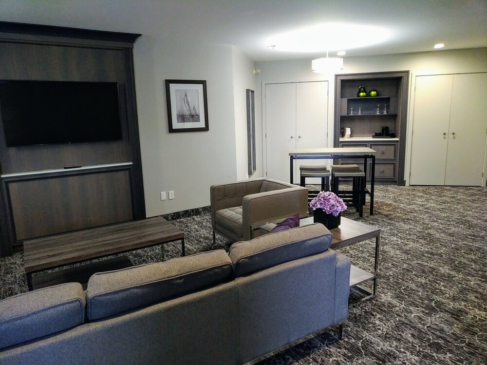 Chateau Bedford, Trademark Collection by Wyndham in Halifax | Best ...
