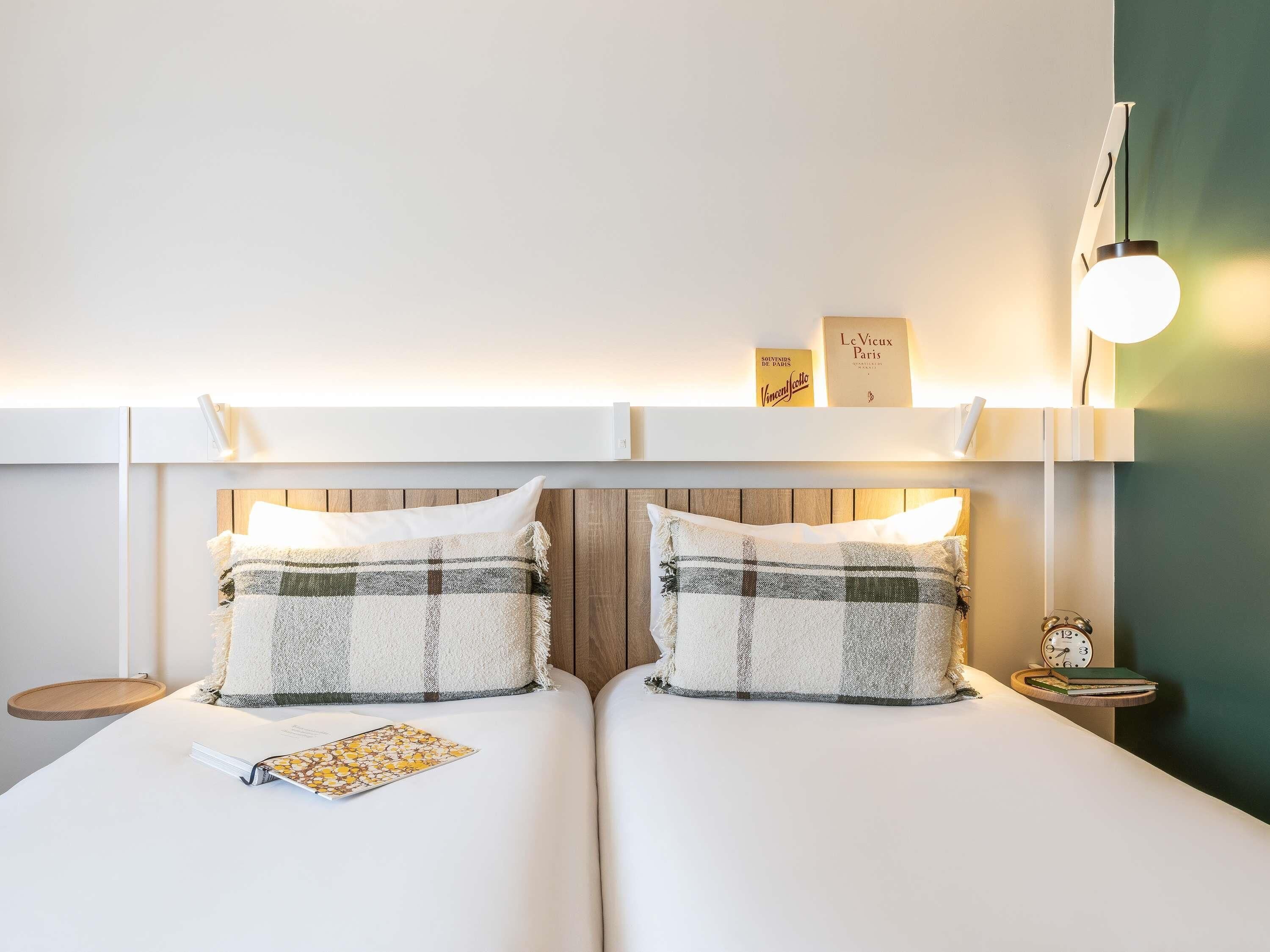 Quarto Twin Standard, 2 camas individuais | Secretária, berços/camas para crianças grátis, Wi-fi grátis 