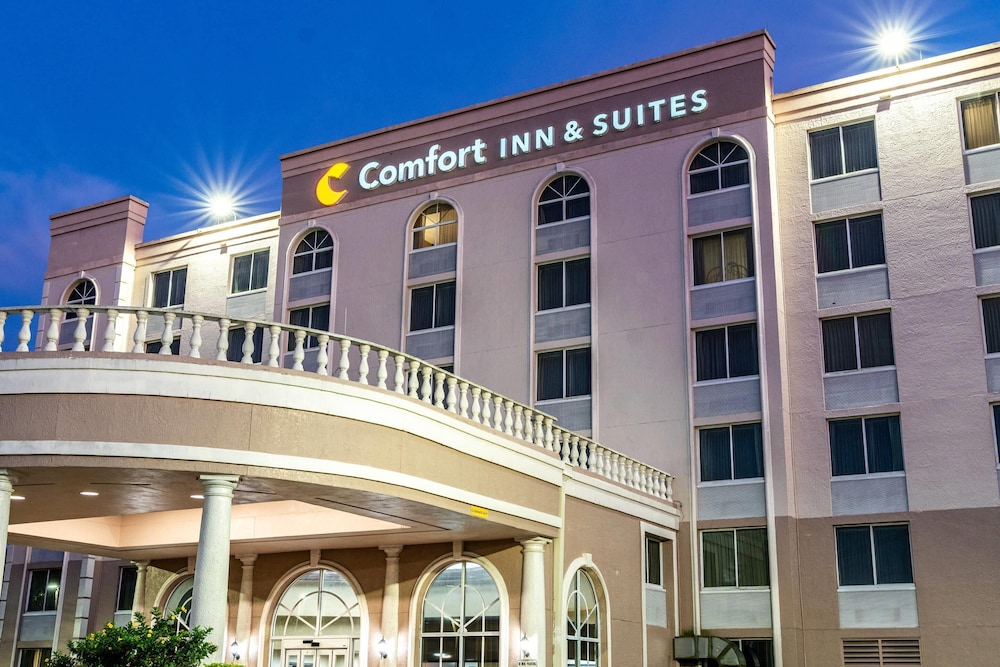 Comfort Inn & Suites Lakeland North I-4 - Lakeland, FL