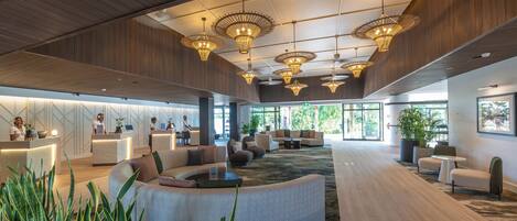 Área de estar no saguão